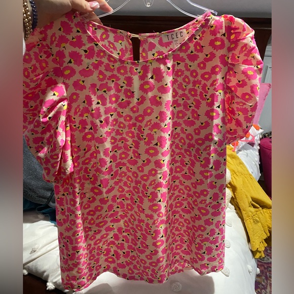 TCEC | Tops | Tcec Pink Puff Sleeve Floral Blouse | Poshmark